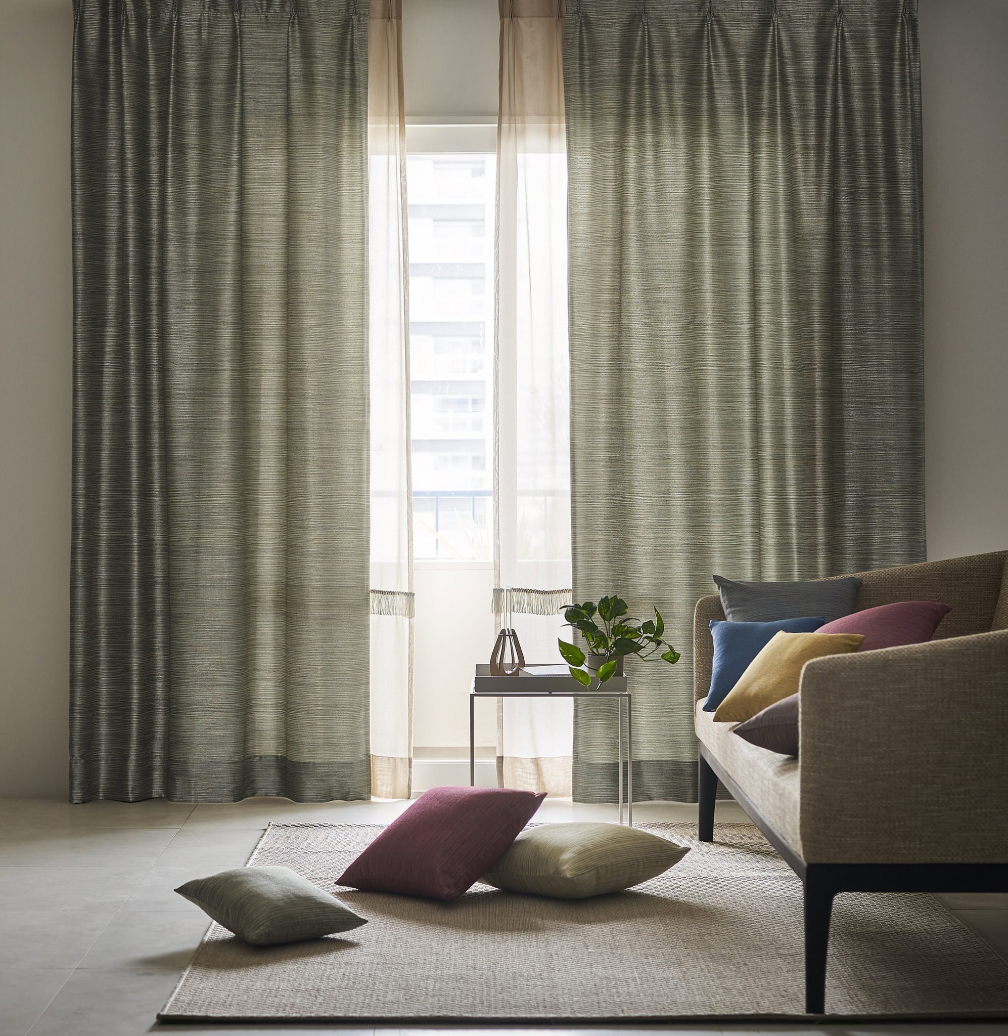 CHELSEA INTERNATIONAL Chelsea Contract | STUDIO TEC